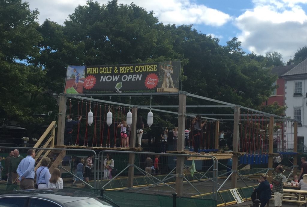 Mobile Rope Courses - Hennessy Outdoors