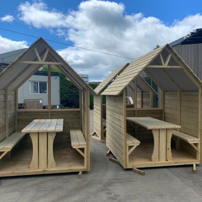 Outdoor Dining Pods - Hennessy Outdoors